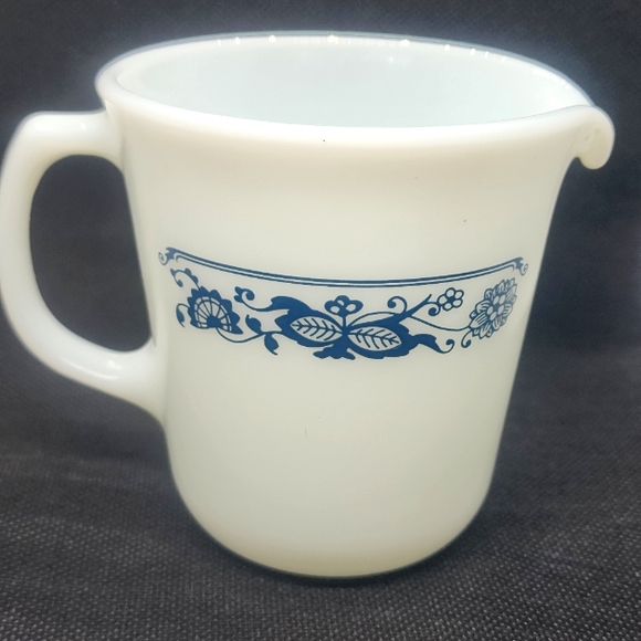 Pyrex | Kitchen | Vintage Pyrex Creamer Oldtown 41 19721982 | Poshmark